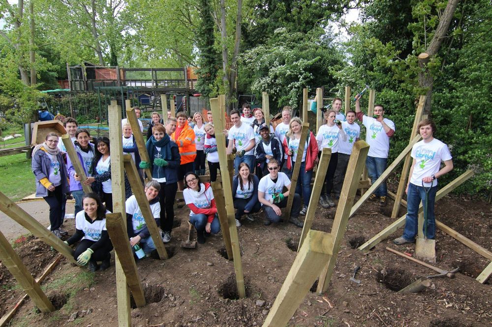 Volunteer | Thames Valley Adventure Playground